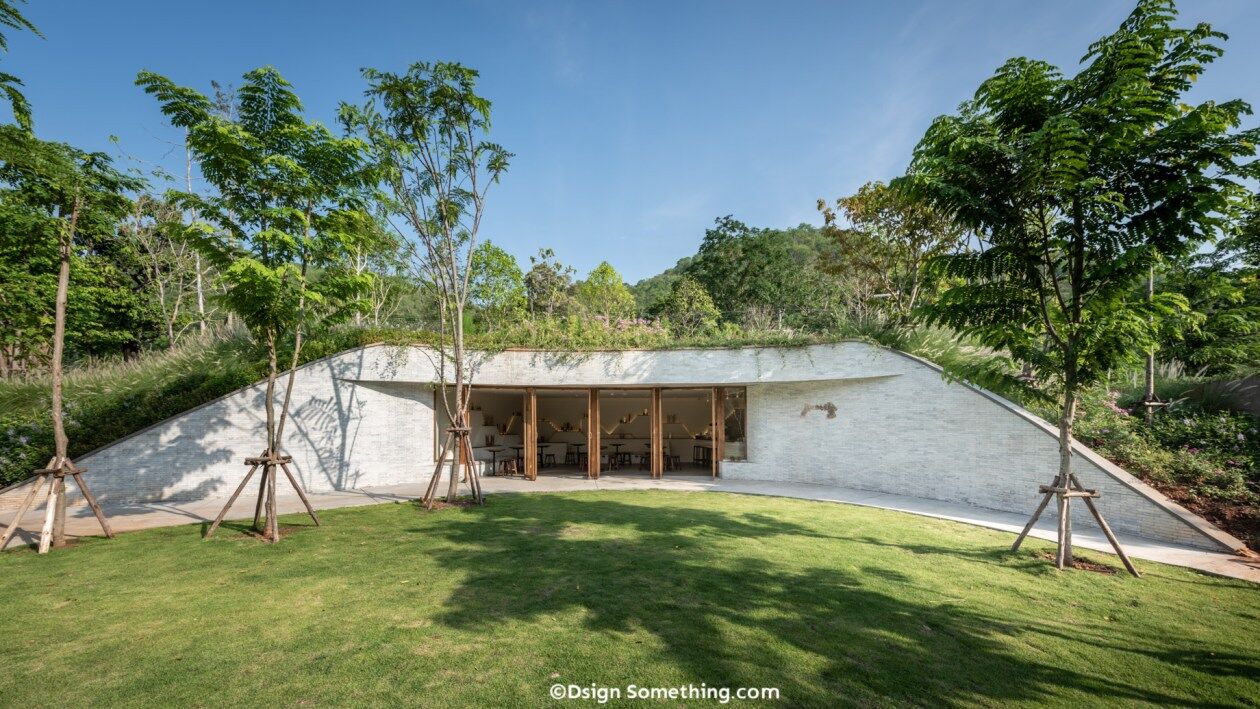 HOTEL LABARIS KHAO YAI มนตราสถาปัตย์ และพวกเราคือสัตว์ในเทพนิยาย ...